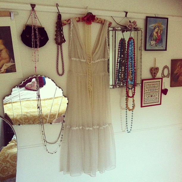5 Uses for Metal Picture Rail Mouldings to Kick-Start Your Creativity
