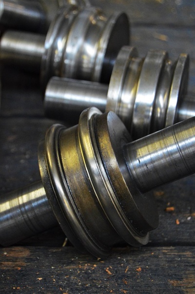 Metal Manufacturing Processes: What Is Metal Roll Forming?